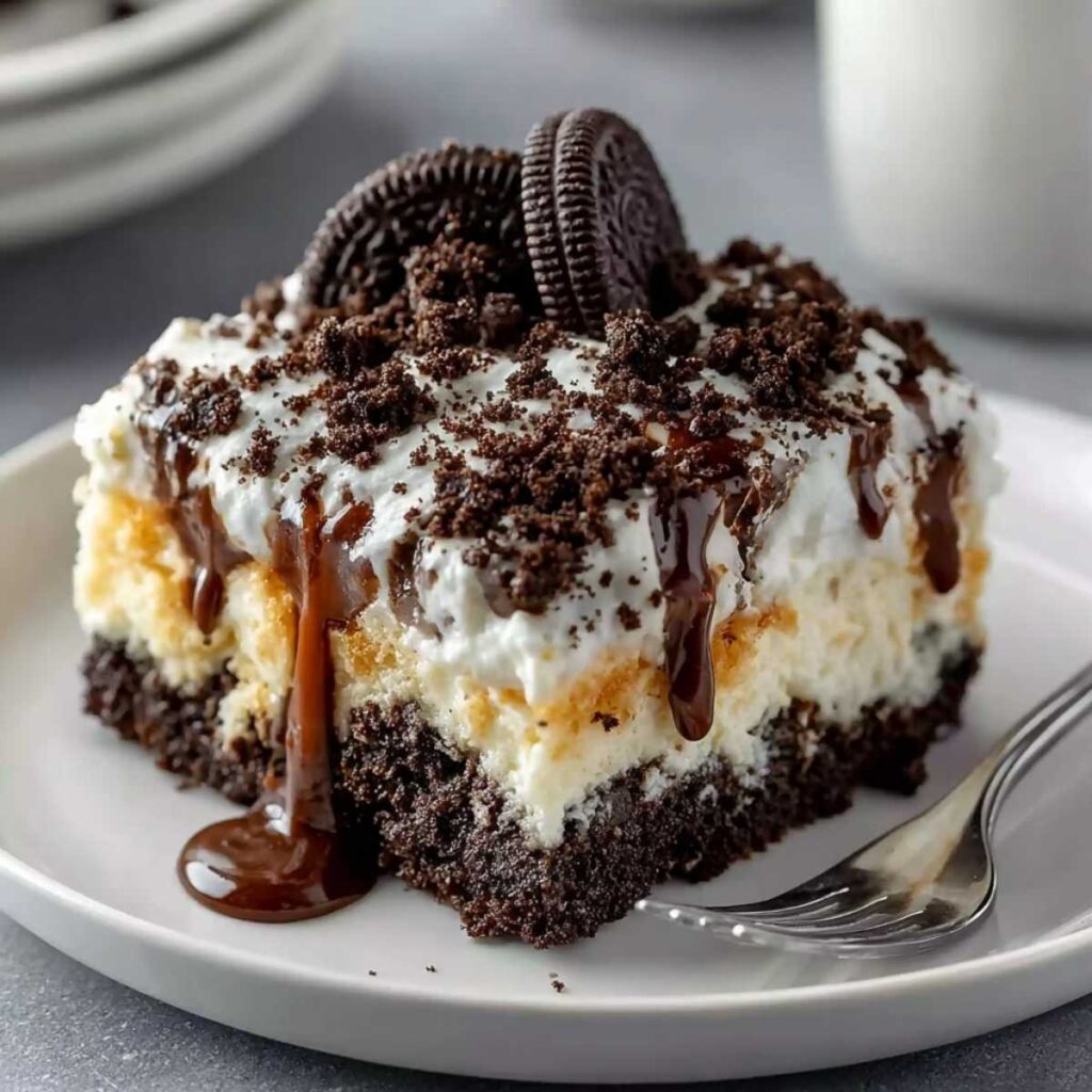 Easy Oreo Dump Cake Recipe with 5 Ingredients